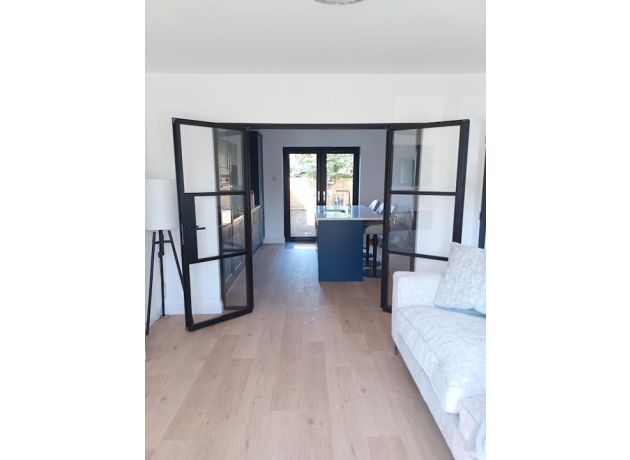 Customer gallery for the AluSpace internal aluminium doors